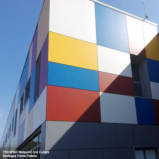 Trespa® Meteon® Duo Uni Colours | Bardage bois composite